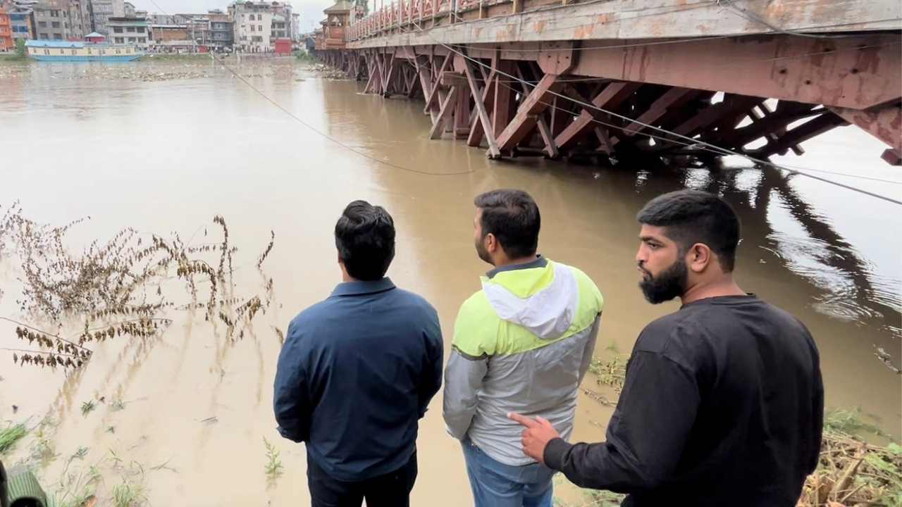 Jhelum Likely to Swell as Moderate to Heavy Rain Forecast in J&K ...