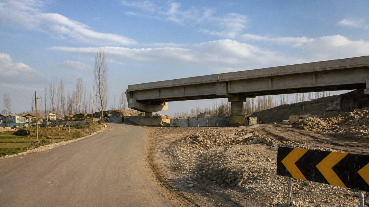No Cuts, No Connectivity: Budgam Residents Raise Concerns Over Semi ...