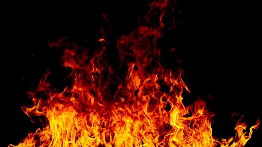 Fire Breaks Out at Jamia Masjid Ahl-e-Hadees in Anantnag's Shangus ...